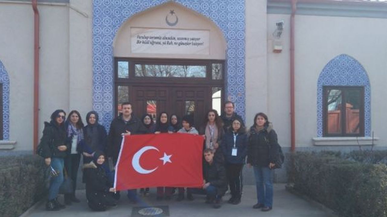 Sarar Kız Anadolu İmam Hatip Lisesi ekibi Romanya’da - Hukuki Haber